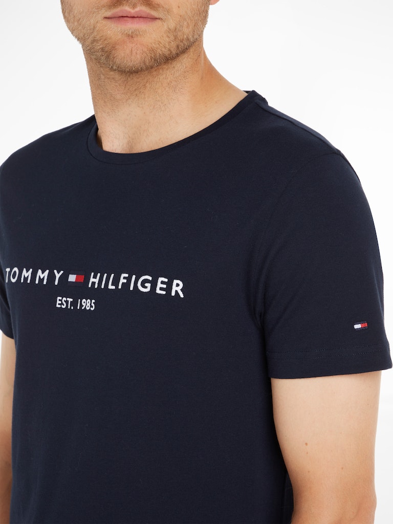 Tommy Hilfiger Herren T Shirt CORE TOMMY LOGO TEE snow white bequem online kaufen bei Tara M